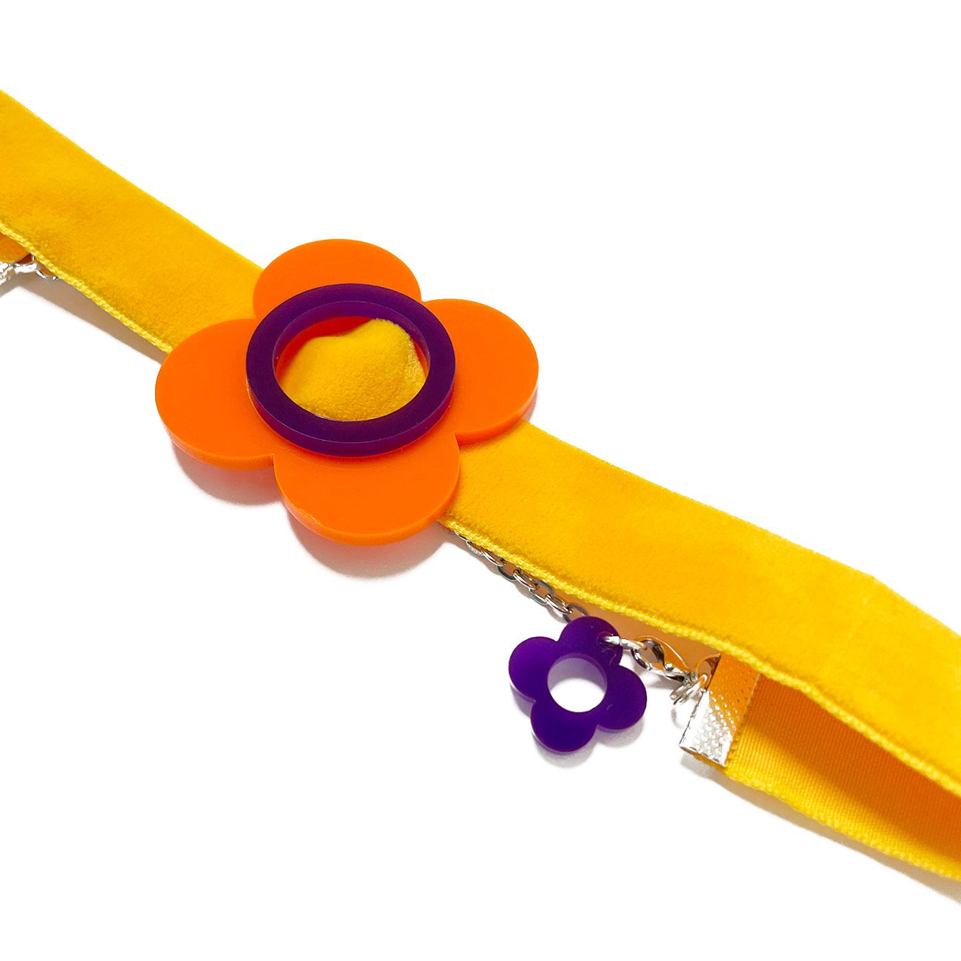 MADCAP x ADA BINKS Jones Retro Daisy Choker in Yellow