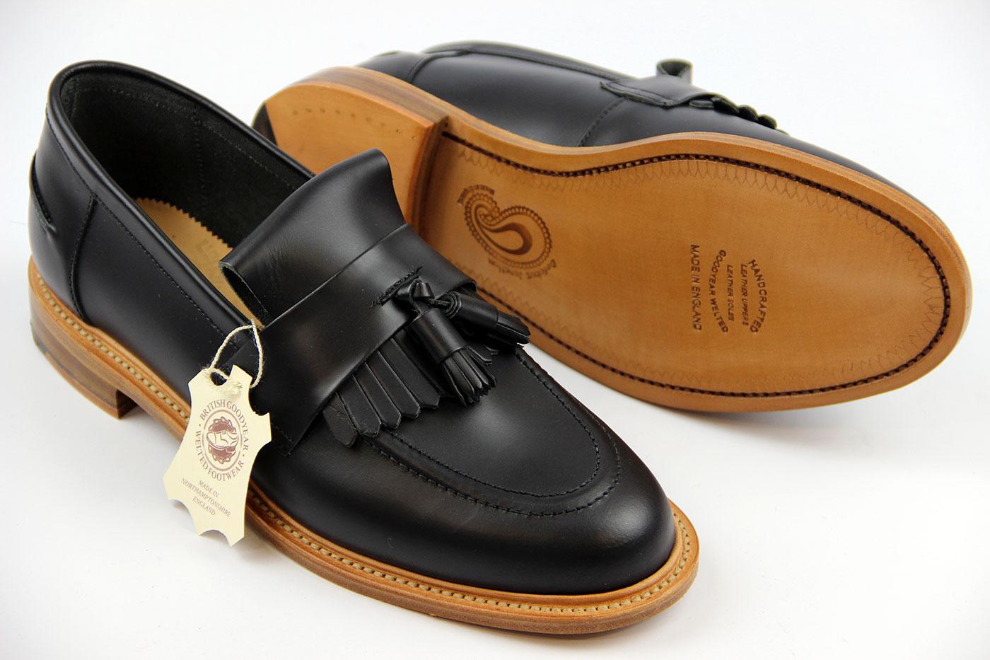 DELICIOUS JUNCTION Kingston Made in England Tassel Loafer Black
