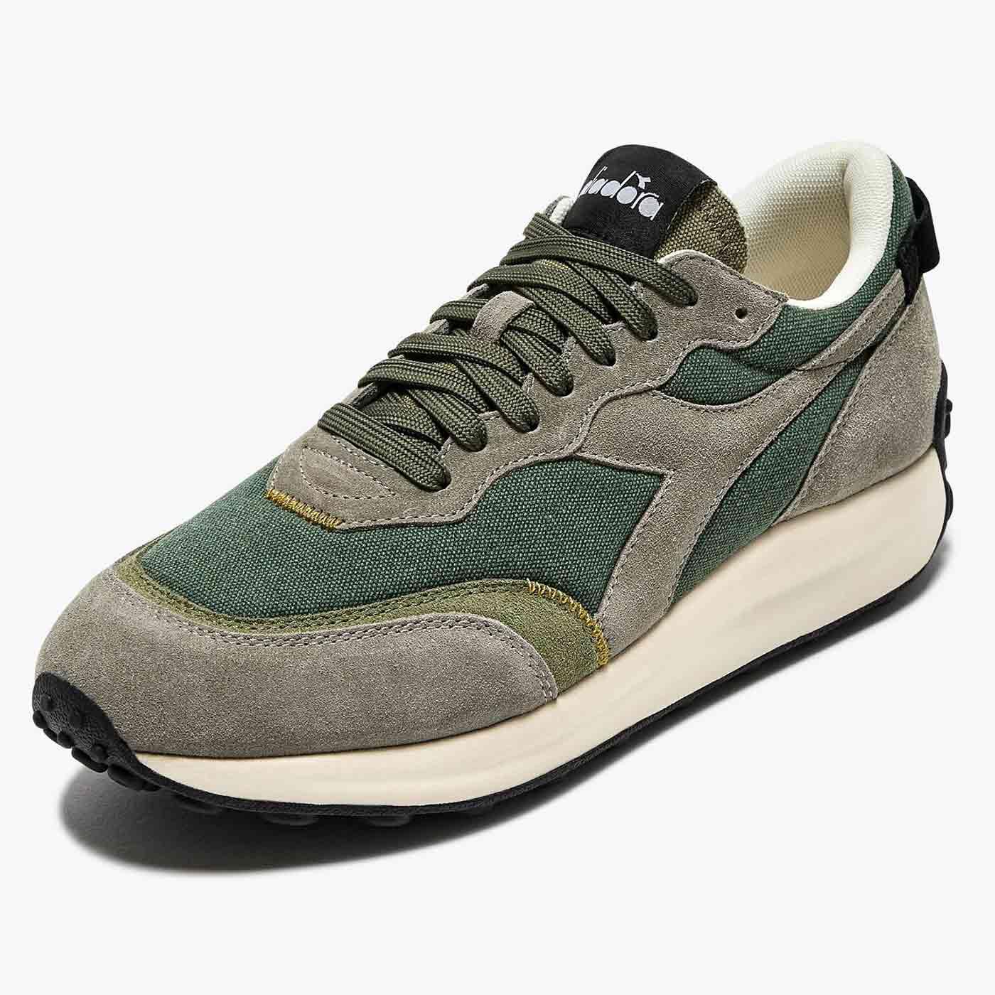 Diadora Race Suede SW Retro 80s Casuals Trainers in Vetiver