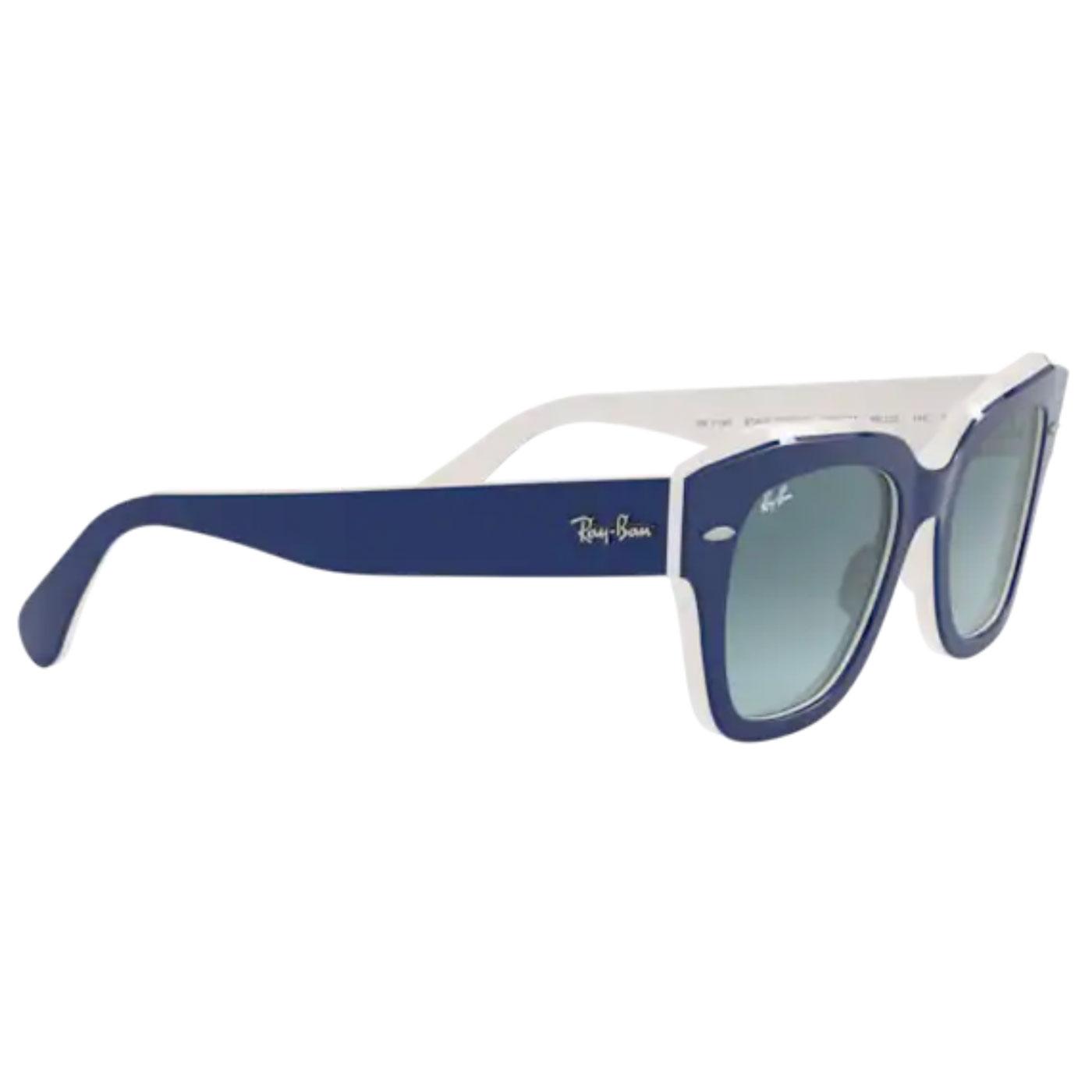 RAY-BAN RB2186 2-Tone Cats Eye Wayfarers in Blue/White